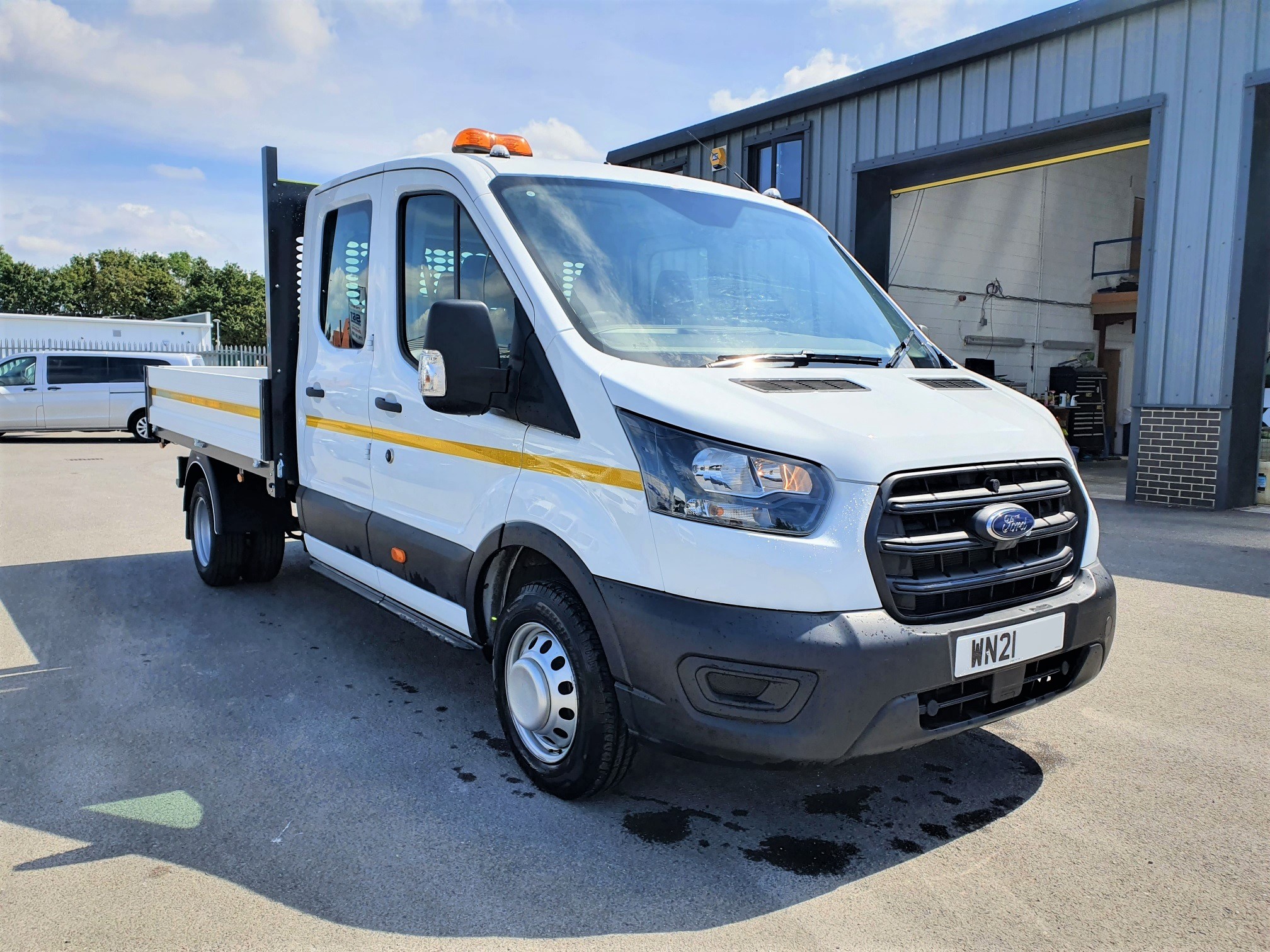 Dropside truck hire Berkshire | Dropside van rental Reading